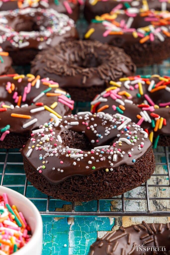 Bronuts - girl. Inspired.